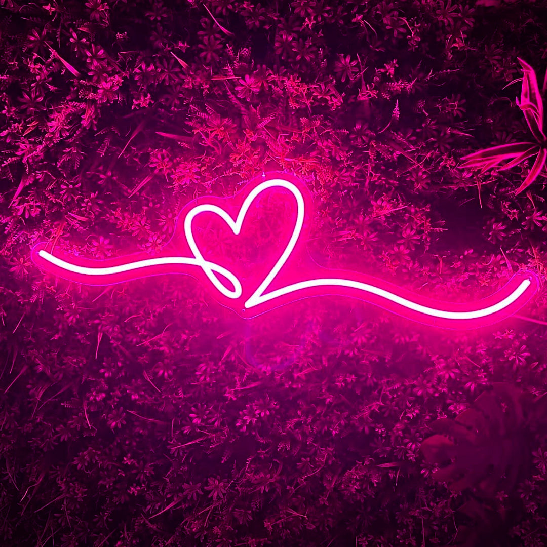 Heart Doodle Neon Sign – ⚡ Neon Signature™